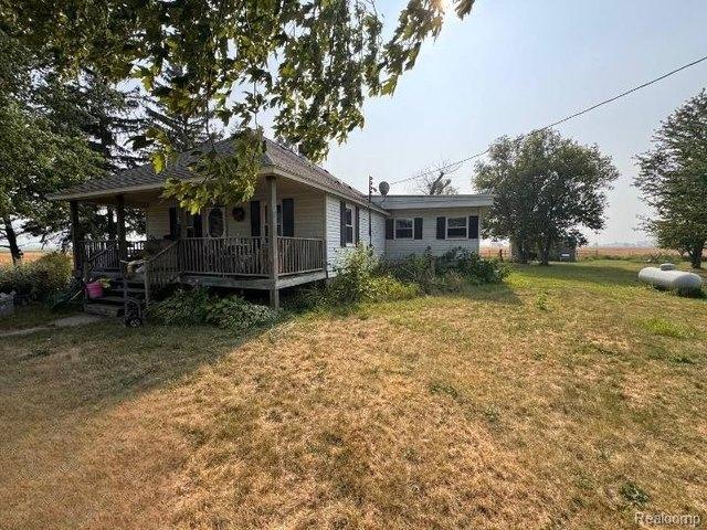 4703 N Byron Rd, Corunna, MI 48817