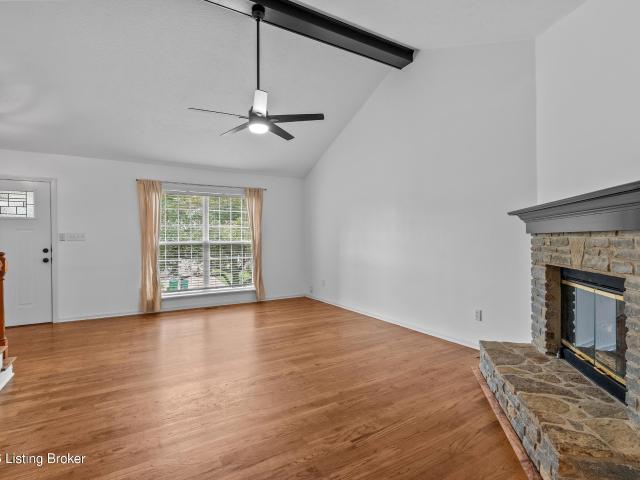 4703 Oak Pointe Dr
