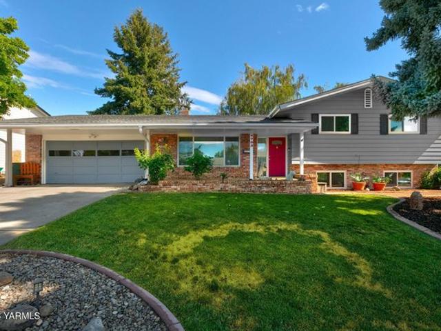 4703 Conestoga Blvd, Yakima, WA 98908