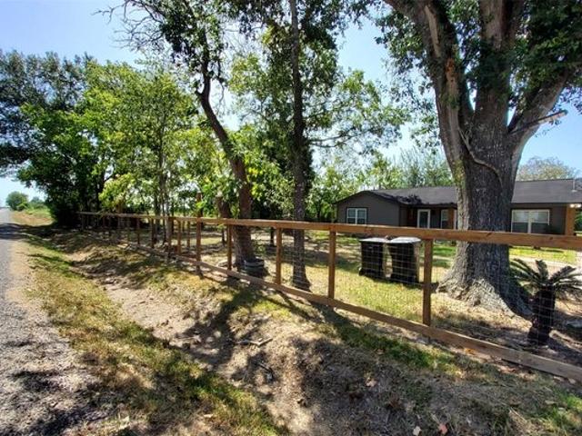 4703 Garvie Ln, Brookshire, TX 77423