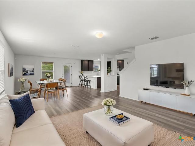 4703 Plaza Center