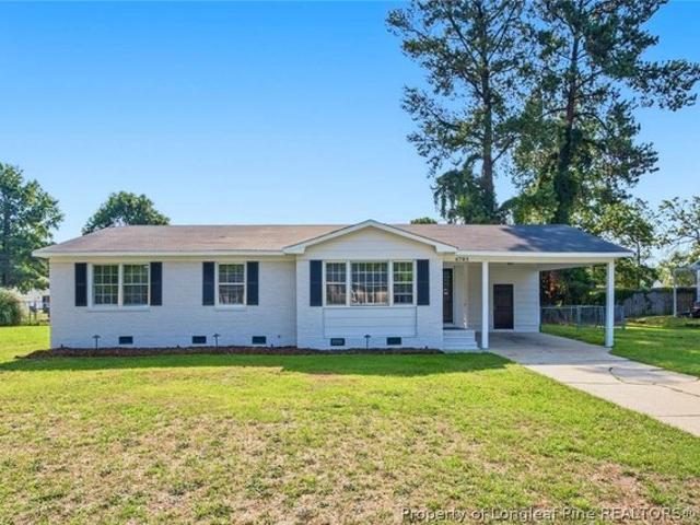 4703 Quaker Ct, Hope Mills, NC 28348