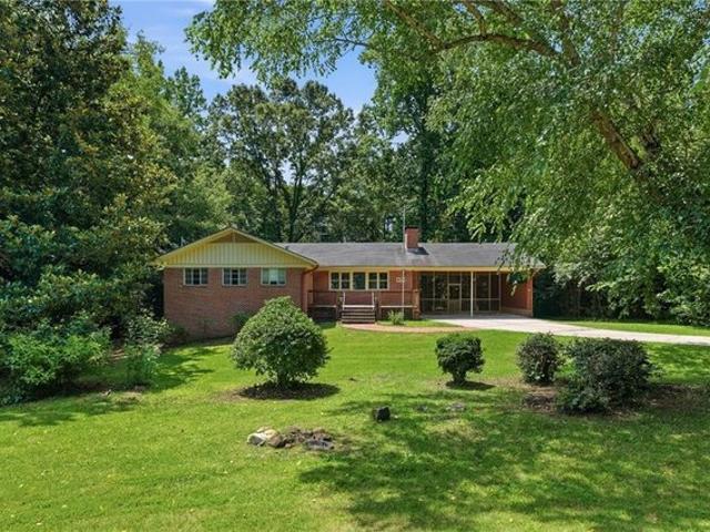 470 Cary Dr, Auburn, AL 36830