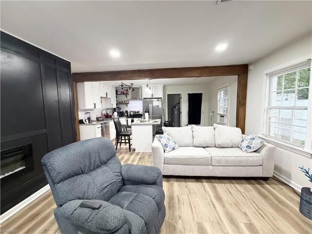 470 Cedar DR