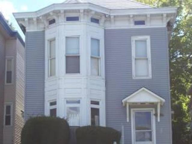 $470 Close to downtown, bay windows 1423 Columbia Street map