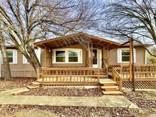 470 E 2200th Rd, Eudora, KS 66025