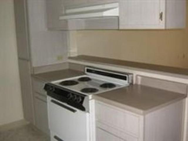 470 East A Street, 2 beds, 1 full bath