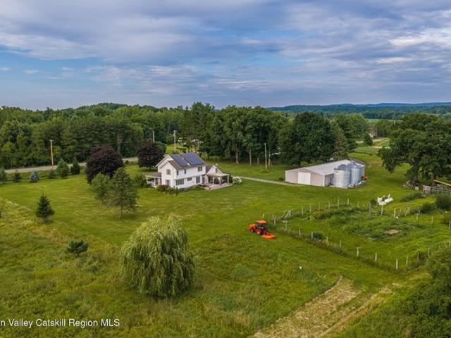 470 Fish and Game Rd, Claverack, NY 12513