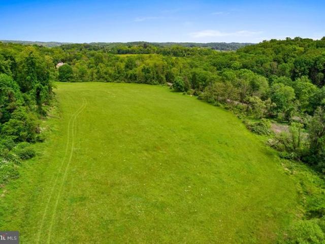 470 Hillendale Rd, Chadds Ford, PA 19317