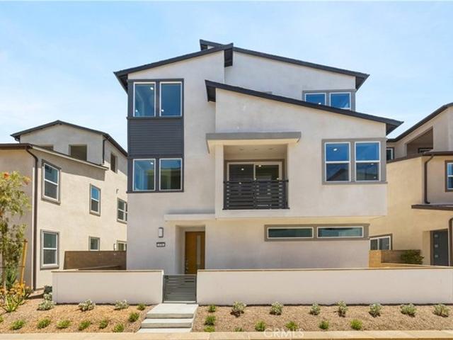 470 Lobata, Irvine, CA 92618