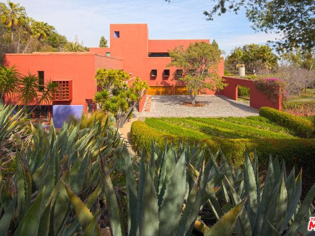 470 Layton Way, Los Angeles, CA 90049 | MLS #26812