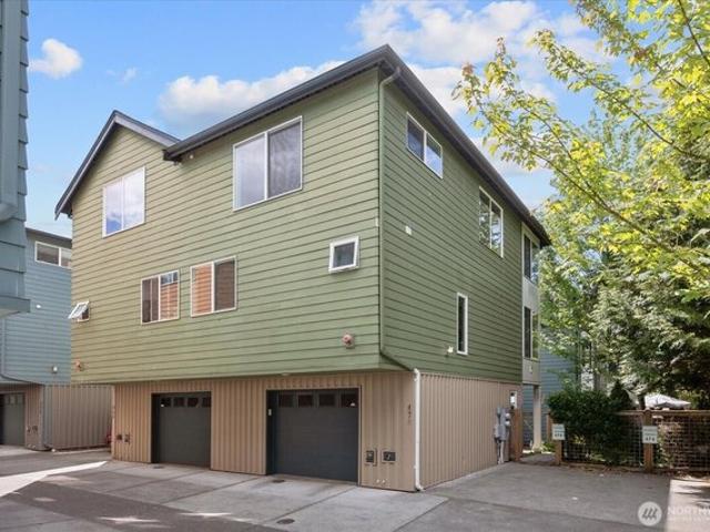 470 N 130th St, Seattle, WA 98133