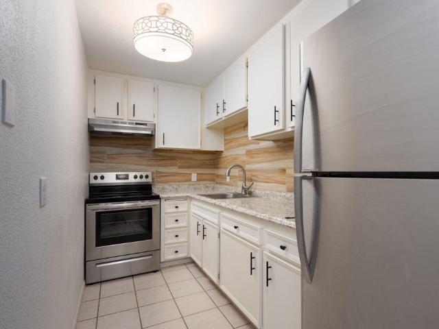 470 N Villa Court 109