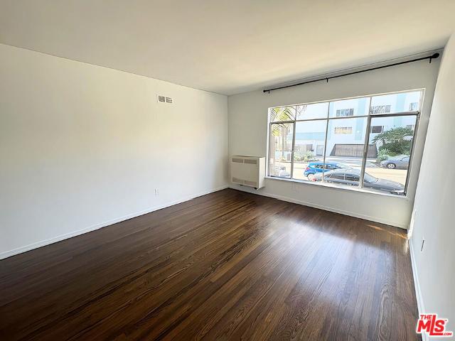470 S Mariposa Avenue 2