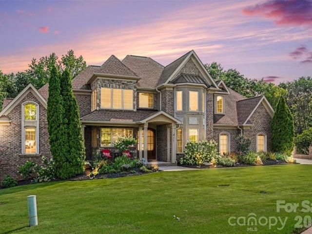 470 Swift Creek Cv, Lake Wylie, SC 29710