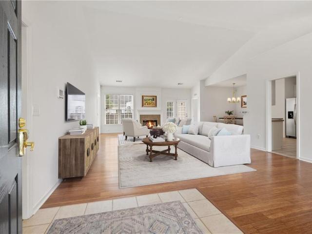 470 Sydney Walk