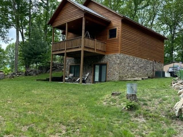470 Rocky Top Ln
