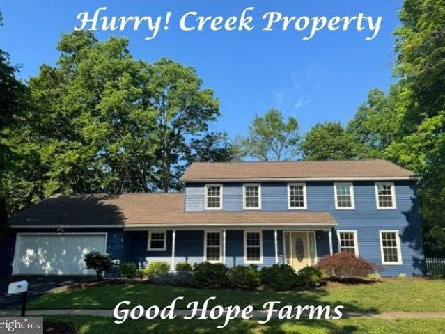 470 Woodcrest Dr, Mechanicsburg, PA 17050