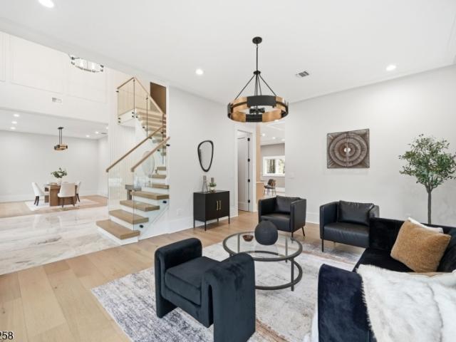 470 White Oak Ridge Rd, Short Hills, NJ 07078 | MLS #4020