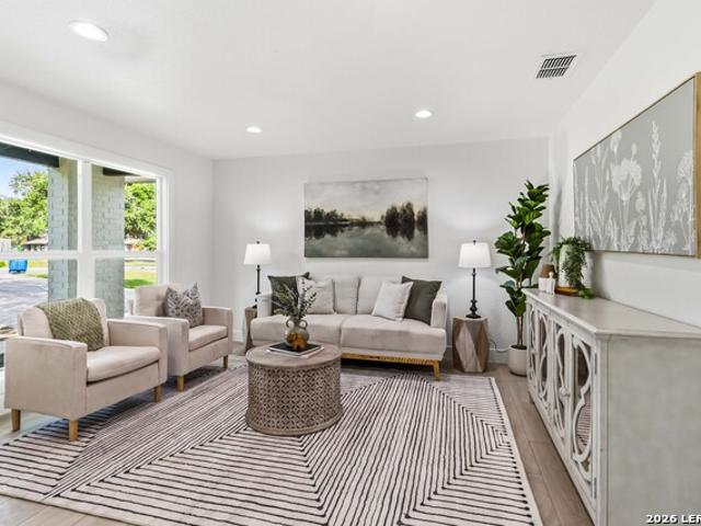 4714 Shady Breeze