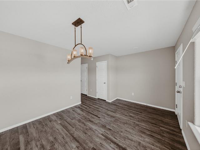 4714 W Hoover Loop