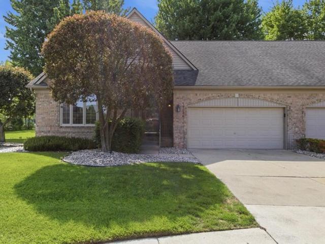 47153 W Mission Valley Dr Unit 10, Macomb, MI 48042