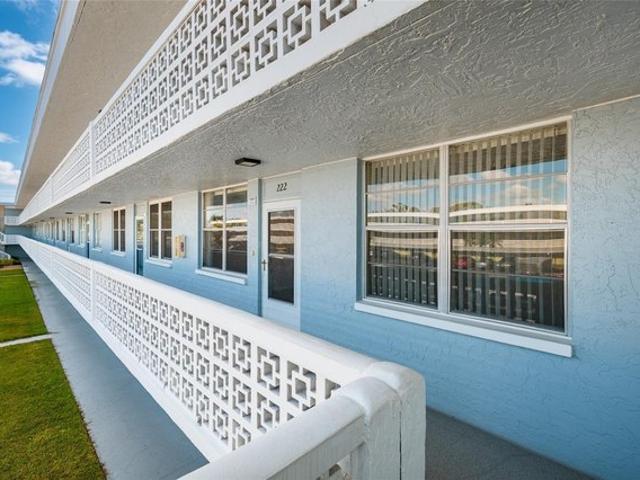 4715 Bay St NE Apt 222, Saint Petersburg, FL 33703