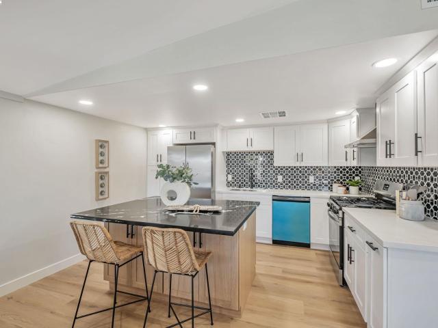 4715 Dogwood Avenue, Fremont, US, CA