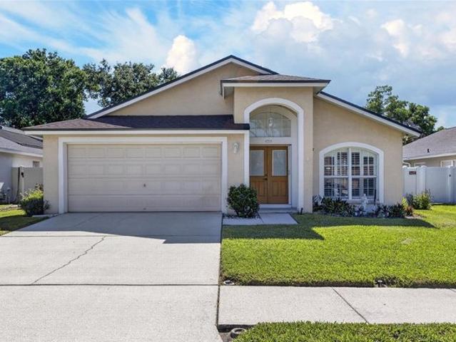4715 Preston Woods Dr, Valrico, FL 33596