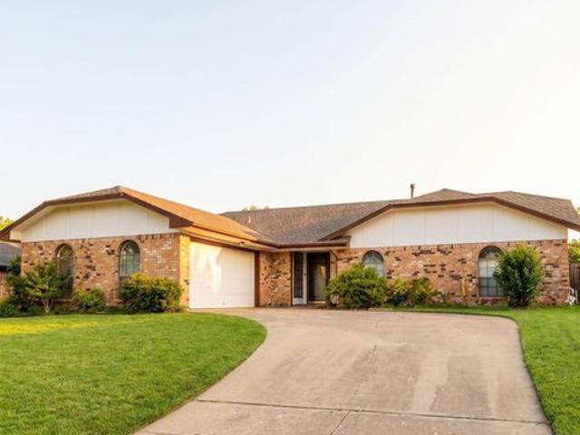 4715 Ridgeline Dr, Arlington, TX 76017