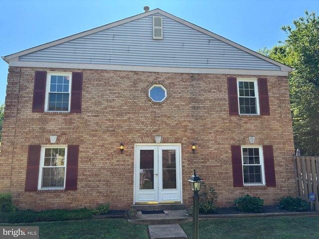4715 S Park Ct, Woodbridge, VA 22193
