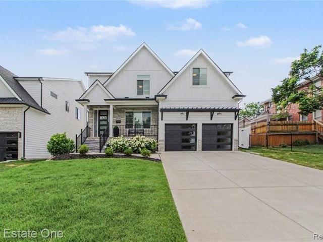 4715 Tonawanda Ave, Royal Oak, MI 48073