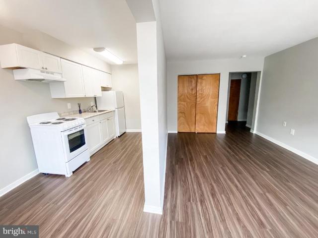 4715 Walnut Street