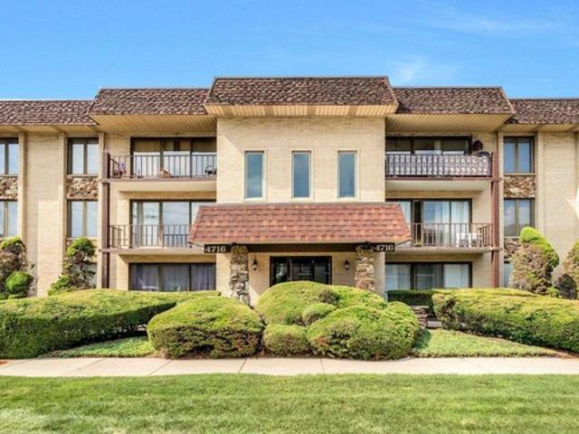 4716 W 106th Pl Apt 1C, Oak Lawn, IL 60453