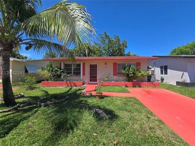 4717 NW 50th St, Tamarac, FL 33319