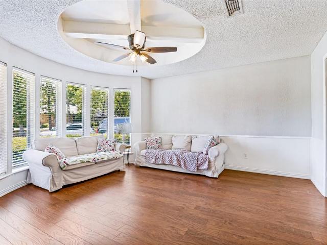 4717 Oak Valley Drive