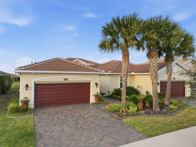 4717 Avila Lakes Dr, Wimauma, FL 33598