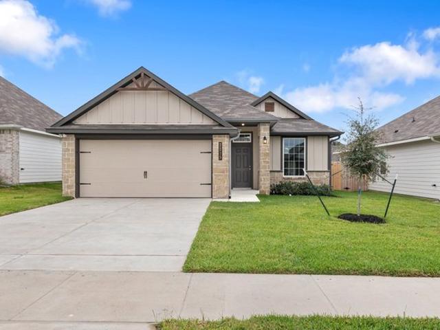 4717 Holm Oak Rd, Bryan, TX 77845