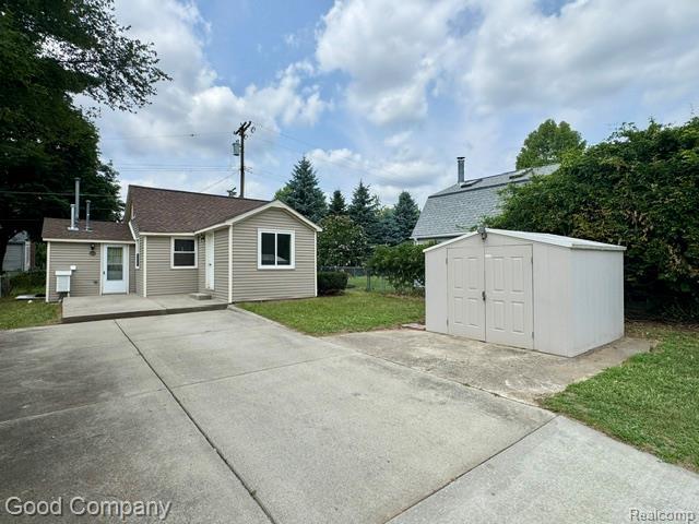 47181 Pinecrest Drive