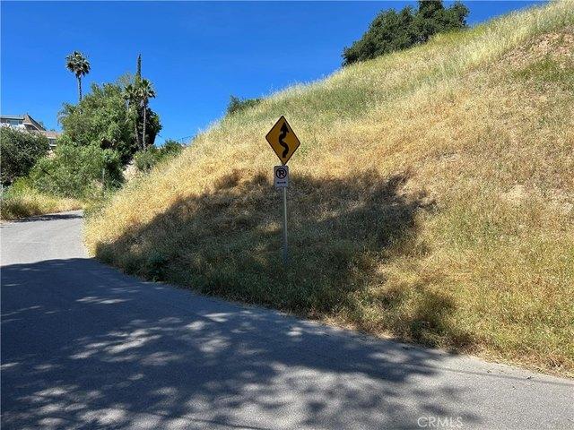 4718 Galendo St, Woodland Hills, CA 91364
