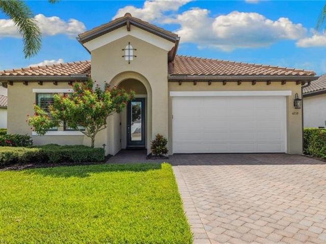 4719 Abaca Cir, Naples, FL 34119