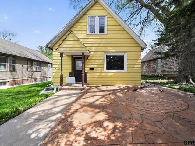 4719 S 18th St, Omaha, NE 68107