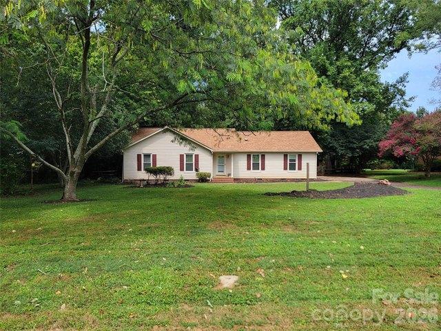 4710 Carving Tree Dr, Charlotte, NC 28227