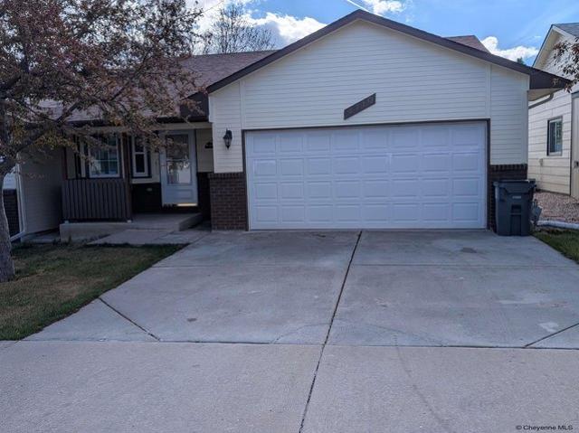 4710 Easy St, Cheyenne, WY 82009