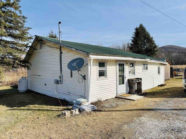 4711 Main Rd, Huntington, VT 05462