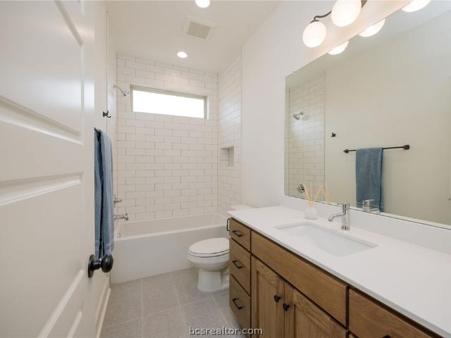 4711 Coral River Road