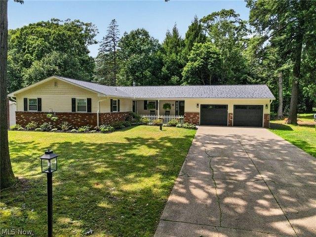 4711 Diane Dr, Ashtabula, OH 44004