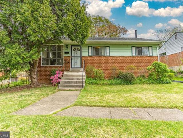 4711 Glenoak Rd, Hyattsville, MD 20784