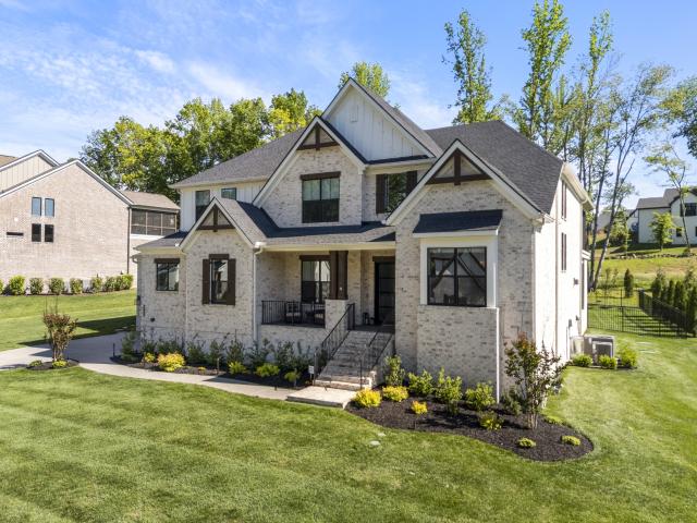 4712 Majestic Meadows Dr