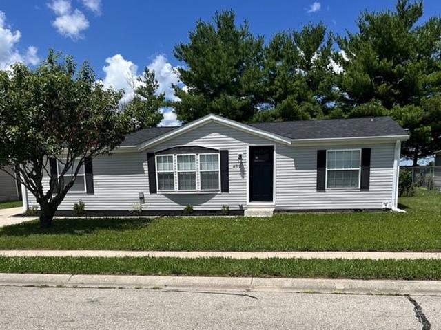 4712 Autumn Ridge Dr, Columbus, IN 47203